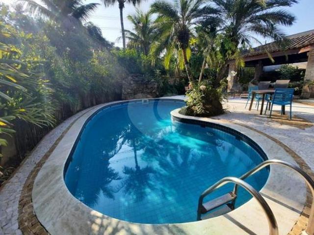 Casa com 4 quartos à venda em Jardim acapulco SP