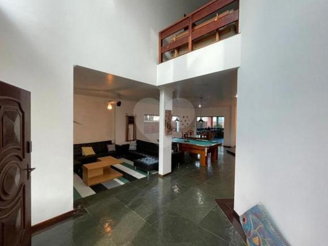 Casa com 4 quartos à venda em Jardim acapulco SP
