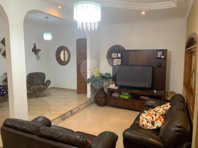 Casa com 4 quartos à venda em Jardim maria adelaide SP