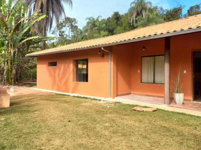 Casa com 4 quartos à venda em Moeda, no bairro Sertãozinho