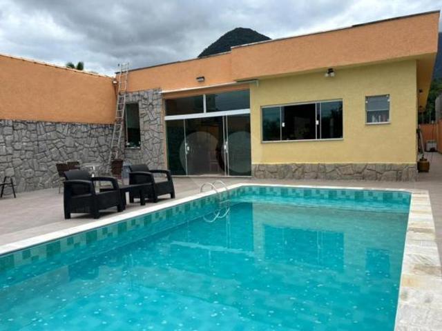 Casa com 4 quartos à venda em Morada da praia SP