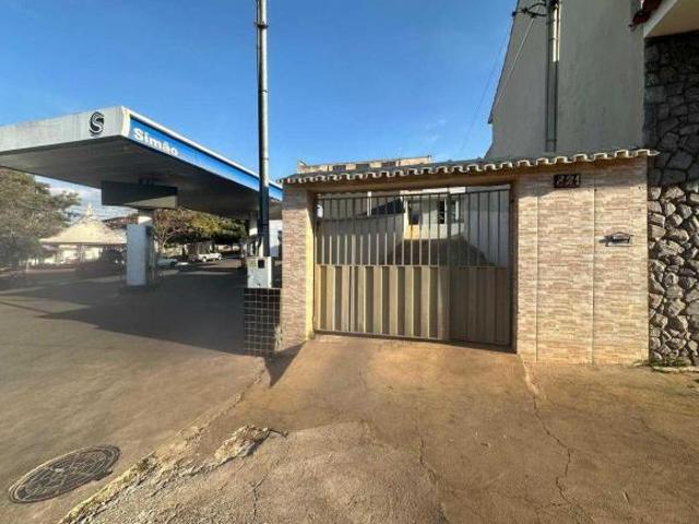 Casa com 4 quartos à venda em Nepomuceno, no bairro Centro