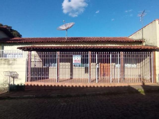 Casa com 4 quartos à venda em Nepomuceno, no bairro Centro