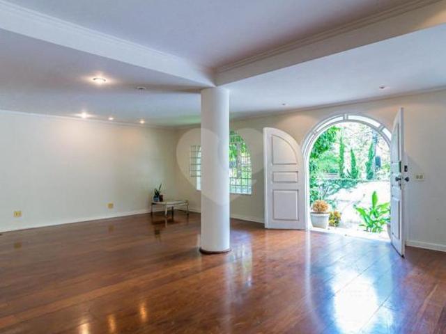 Casa com 4 quartos à venda em Pacaembu SP