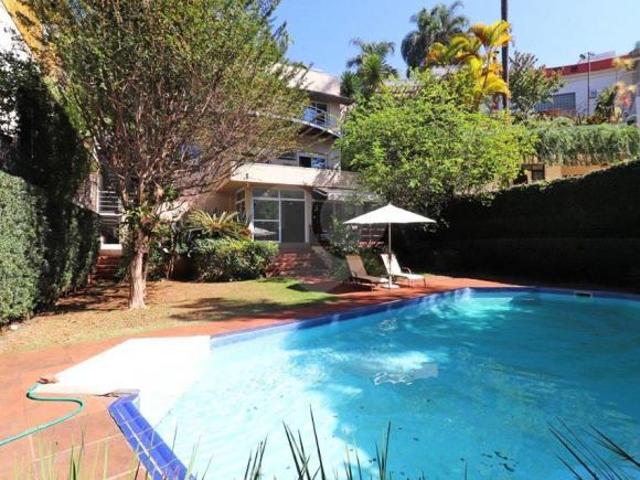 Casa com 4 quartos à venda em Pacaembu SP