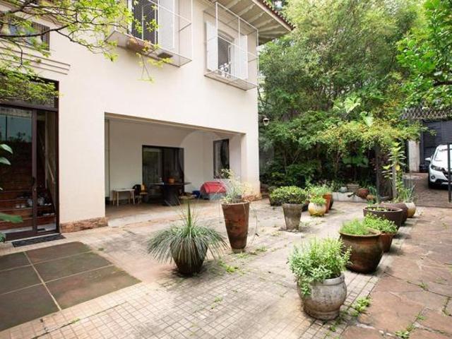 Casa com 4 quartos à venda em Pacaembu SP