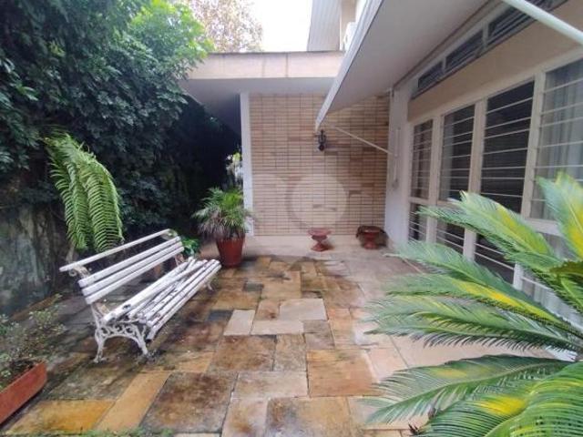Casa com 4 quartos à venda em Pacaembu SP