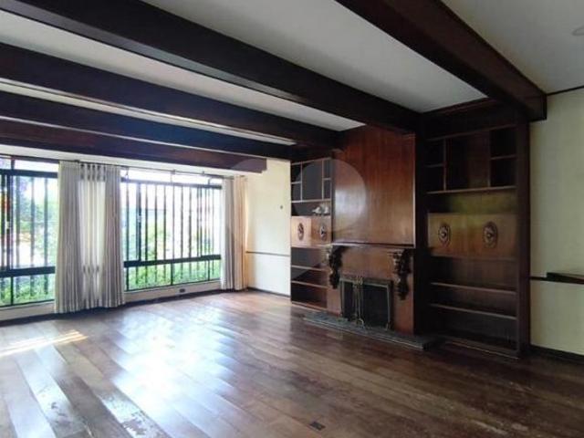 Casa com 4 quartos à venda em Pacaembu SP