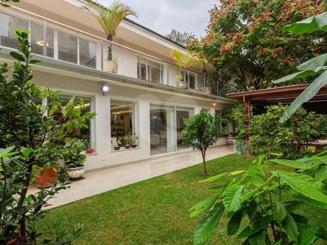 Casa com 4 quartos à venda em Pacaembu SP