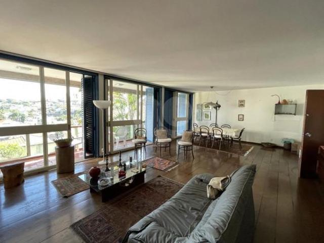 Casa com 4 quartos à venda em Pacaembu SP