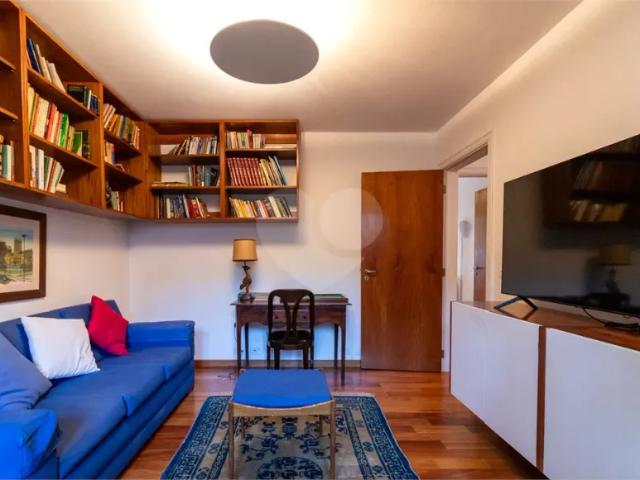 Casa com 4 quartos à venda em Pacaembu SP