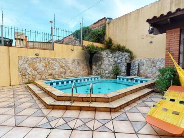 Casa com 4 quartos à venda em Partenon RS