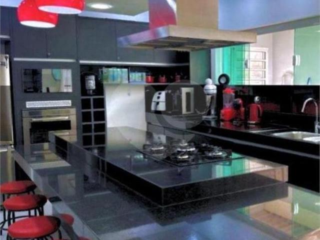 Casa com 4 quartos à venda em Pinheiros SP