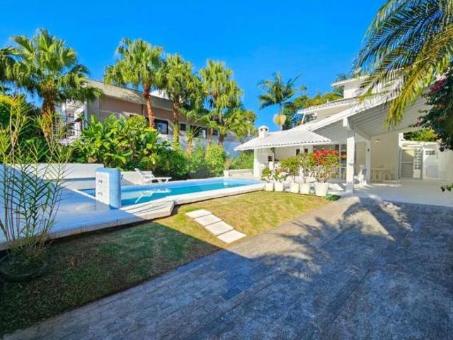 Casa com 4 quartos à venda em Riviera SP