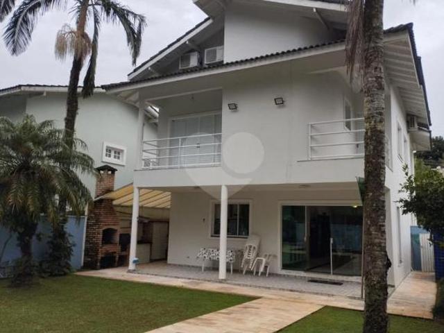 Casa com 4 quartos à venda em Riviera SP