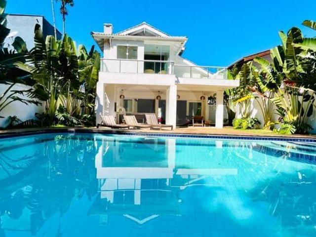 Casa com 4 quartos à venda em Riviera SP