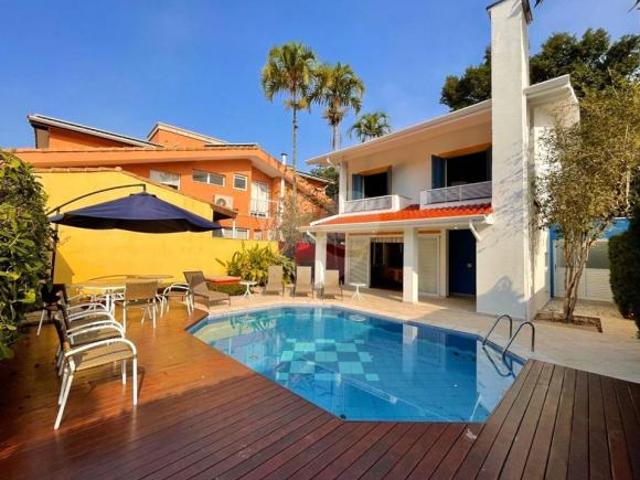 Casa com 4 quartos à venda em Riviera SP