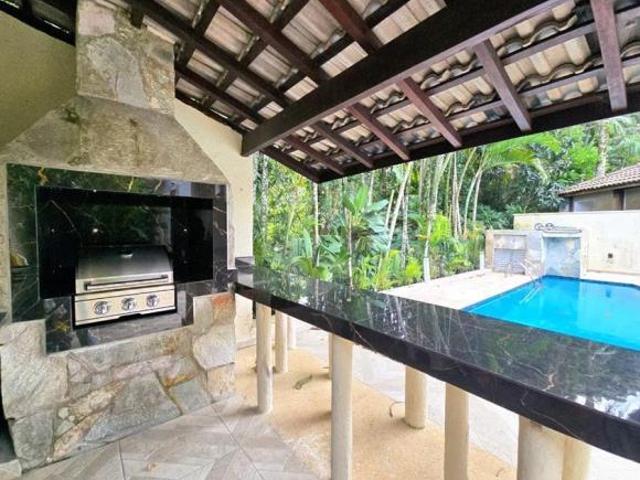 Casa com 4 quartos à venda em Riviera SP