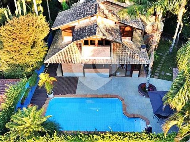 Casa com 4 quartos à venda em Roseira SP