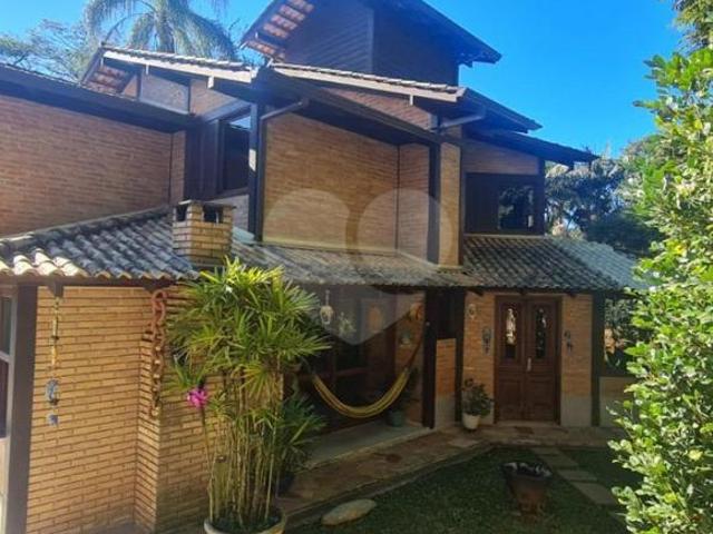 Casa com 4 quartos à venda em Roseira SP