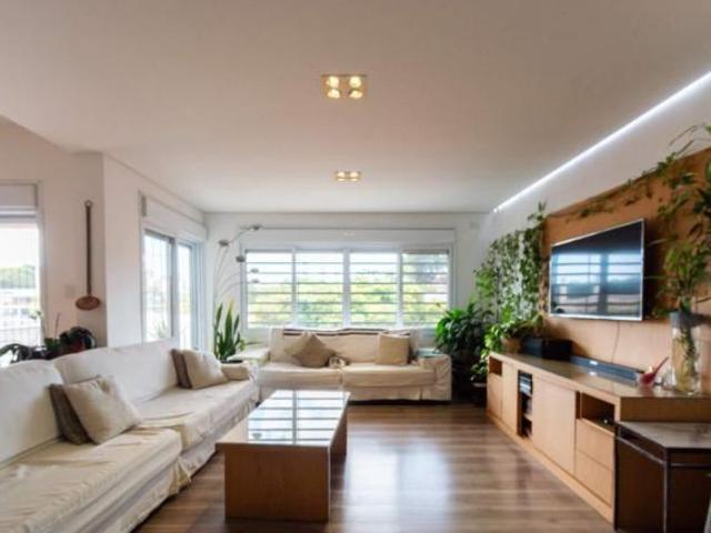 Casa com 4 quartos à venda em São Paulo, no bairro Pacaembu