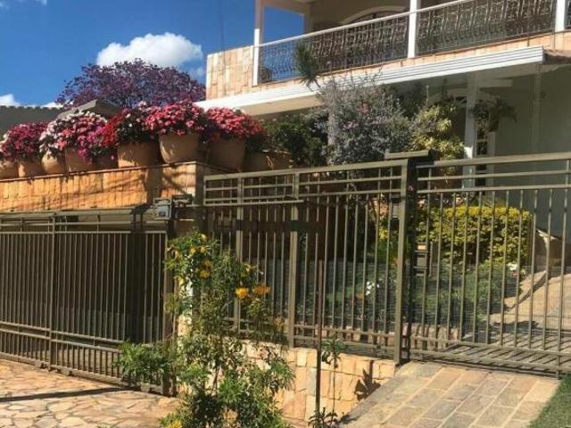 Casa com 4 quartos à venda em Santa Luzia, no bairro Esplanada