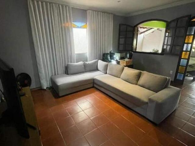 Casa com 4 quartos à venda em Santa Luzia, no bairro São Benedito