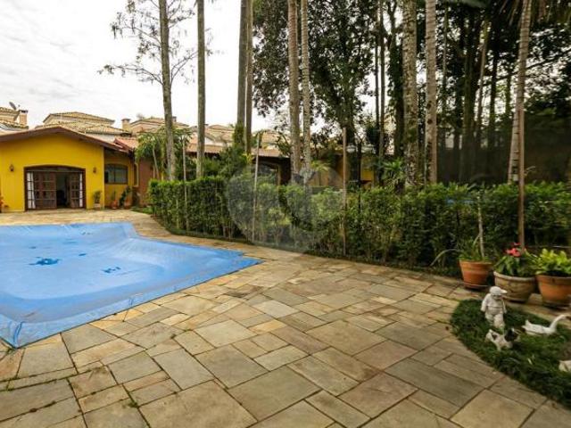 Casa com 714 m² de terreno, 4 quartos e piscina à venda em Alto da Boa Vista