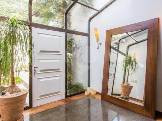 Casa com 4 quartos à venda em Santo amaro SP