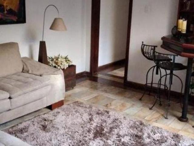 Casa com 4 quartos à venda em Sabará, no bairro Centro