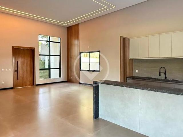 Casa com 4 quartos à venda no Vitória Golf