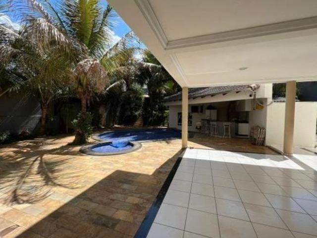 Casa com 4 quartos à venda no Bairro Cidade Jardim Uberlândia/MG