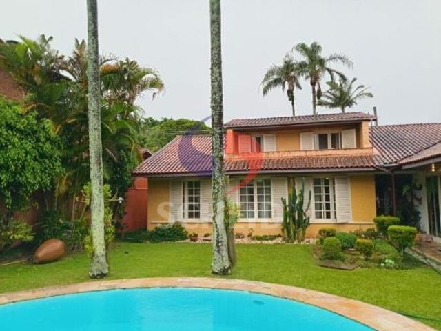 Casa com 4 quartos a venda no bairro de Interlagos