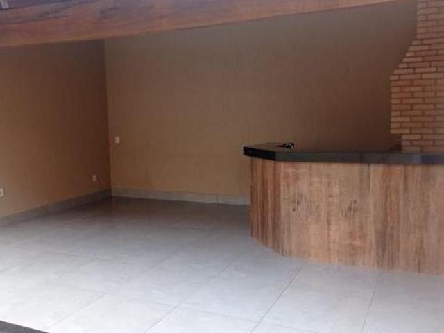 Casa com 4 quartos à venda no Bairro Jardim das Palmeiras Uberlândia/MG