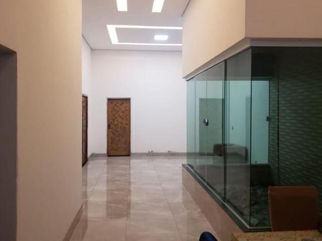 Casa com 4 quartos à venda no Bairro Jardim Holanda Uberlândia/MG
