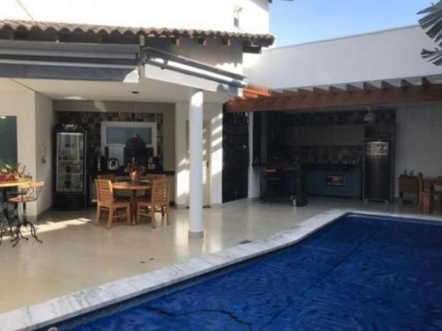 Casa com 4 quartos à venda no Bairro Morada da Colina Uberlândia/MG