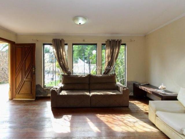 Casa com 4 Quartos à Venda no bairro Nossa Senhora Das Graças com 368m²