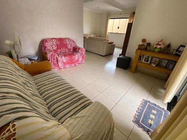 Casa com 4 quartos à venda no Bairro Nossa Senhora das Graças Uberlândia/MG