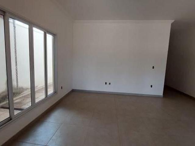Casa com 4 quartos à venda no Bairro Saraiva Uberlândia/MG