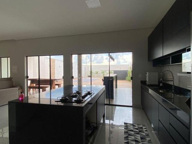 Casa com 4 quartos à venda no Bairro Shopping Park Uberlândia/MG