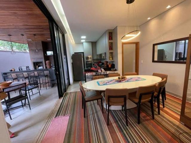 Casa com 4 quartos à venda no Condomínio Raros Uberlândia/MG