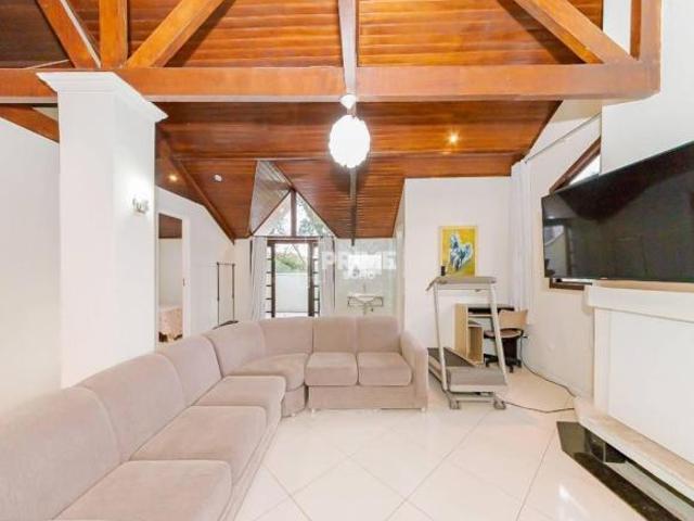 Casa com 4 Quartos à Venda no Portão