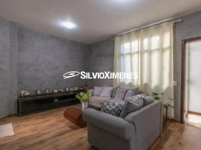 Casa com 4 quartos à Venda, São Lucas Belo Horizonte