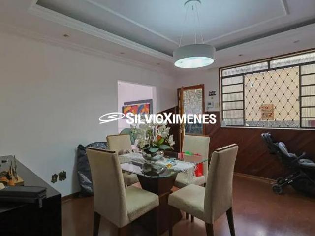 Casa com 4 quartos à Venda, Sagrada Família Belo Horizonte