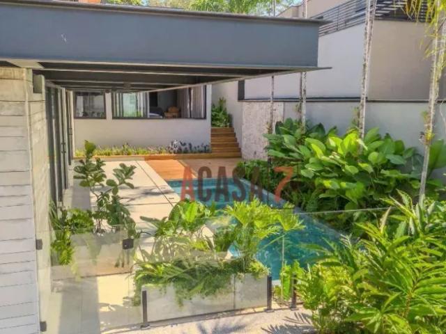 Casa 321,55m² · Terreno Amplo | Alphaville Nova Esplanada — Segurança e Lazer · Votorantim