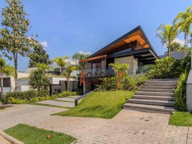 Casa 321,55m² · Terreno Amplo | Alphaville Nova Esplanada — Segurança e Lazer · Votorantim