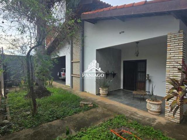 Casa com 4 quartos, área gourmet c/ piscina, Santa Rosa, Cuiabá R$ 2.000.000,00