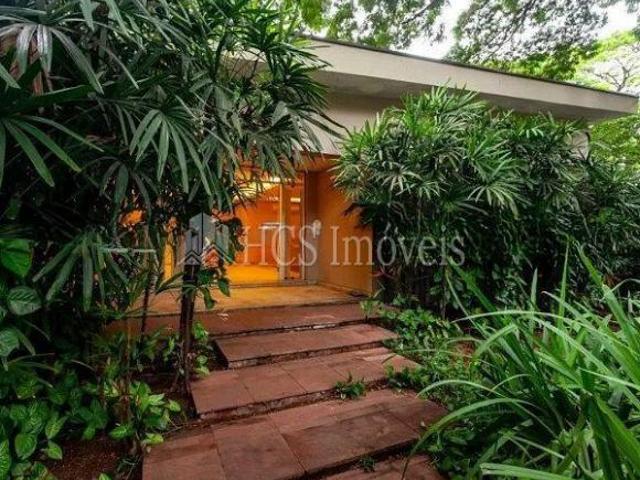Casa com 4 Quartos de 715m² para venda por R$4.800.000,00 ou aluguel de R$ 25.000,00 Alto de Pinhe