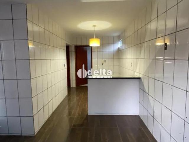 Casa com 4 quartos disponível para venda no bairro Mansour em Uberlândia MG