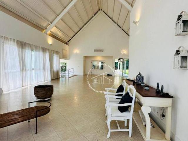 Casa com 4 quartos disponível para venda e alugar no Condomínio Terras de São José
